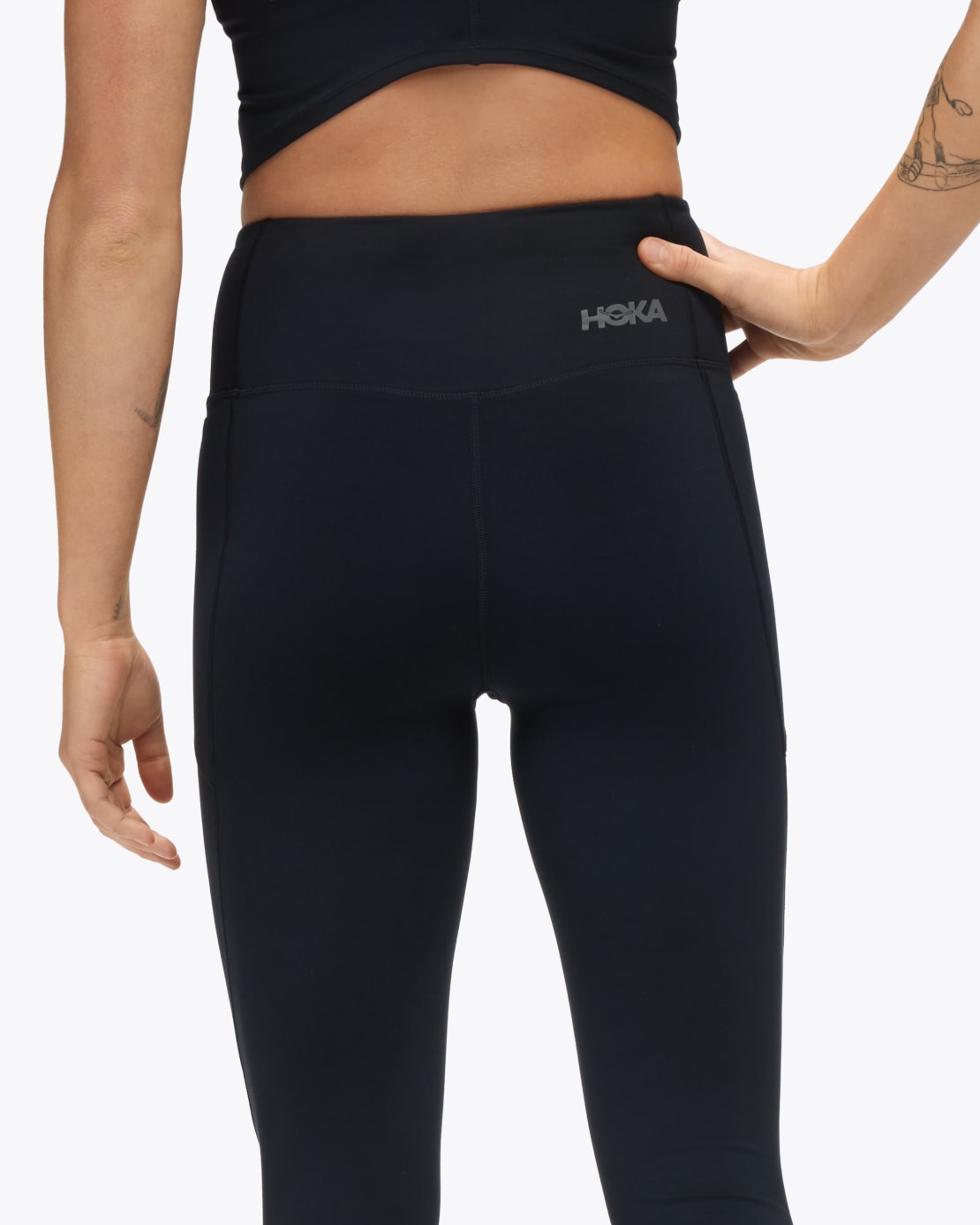 HOKA®公式サイト【エラロ ニット タイツ 27インチ|ELARO KNIT TIGHT 27 INCH 1141763 | レディース ...