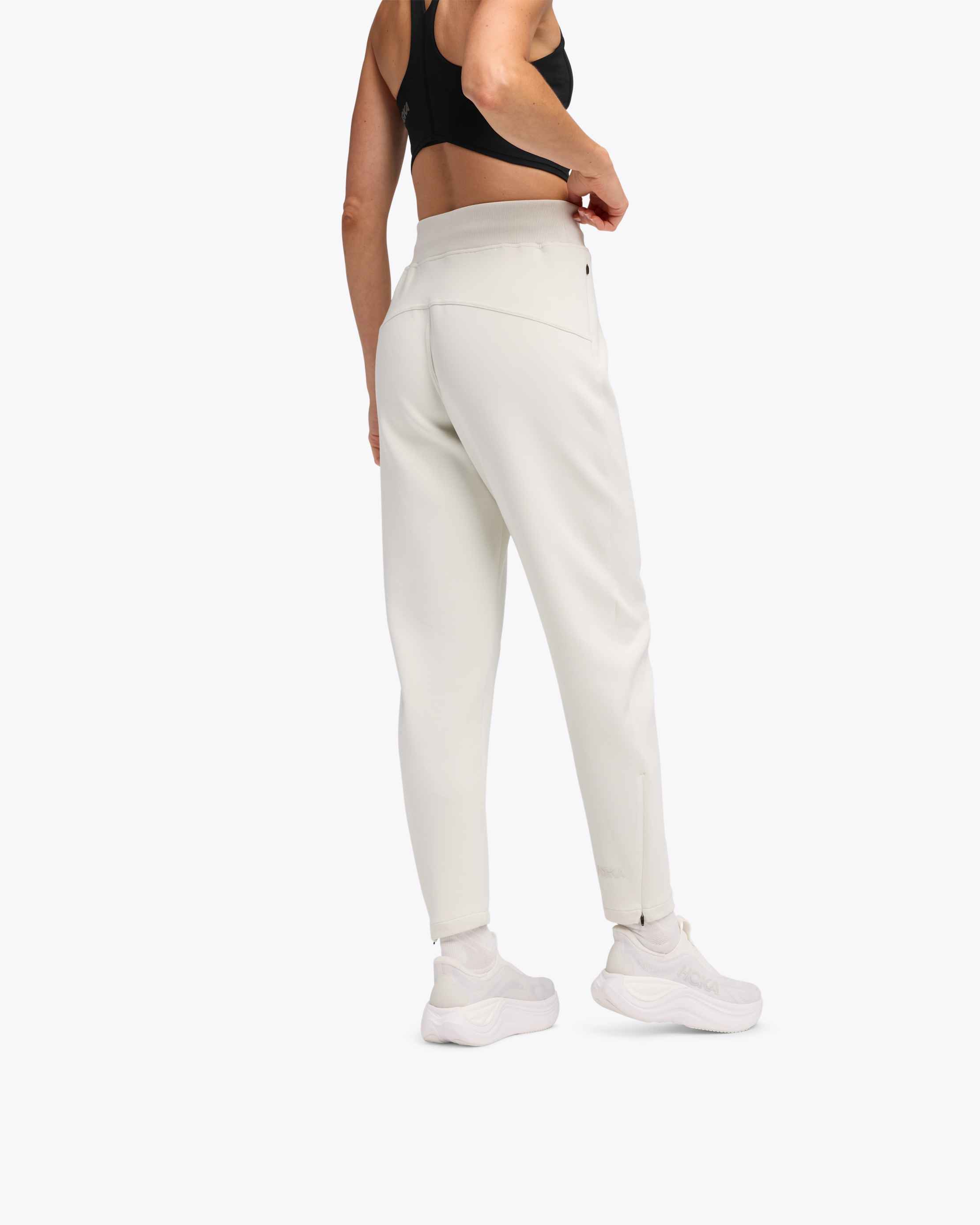 HOKA ONE ONE® Essential Recovery Pant for Women | HOKA ONE ONE®