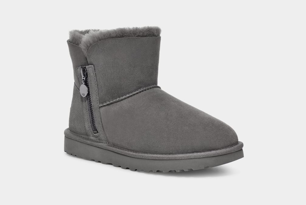 UGG® Bailey Zip Mini Boot for Women | UGG® EU