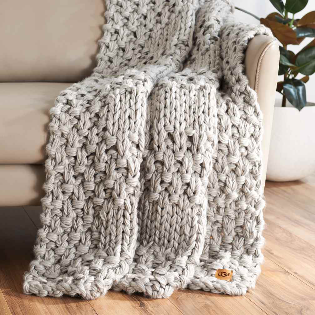 UGG® Hava Knit Throw for Home | UGG® Europe