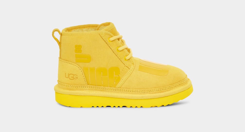 Kids' Neumel II Scatter Graphic Chukka | UGG®