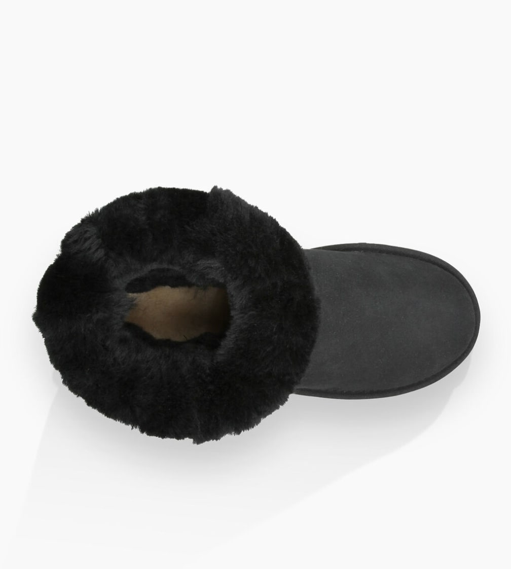 UGG® Essential Short Classic Boot for Women | UGG® Greece