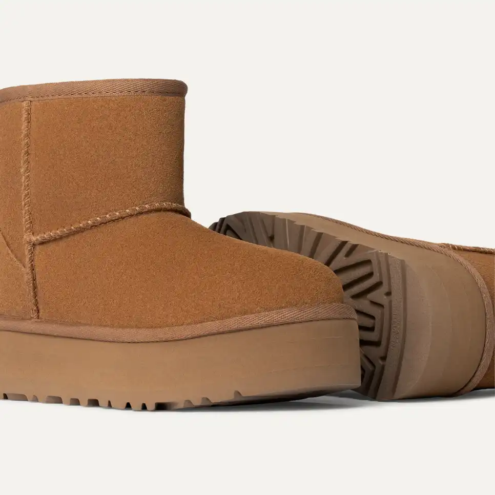 UGG Classic Mini Platform Boot for Kids | UGG® UK