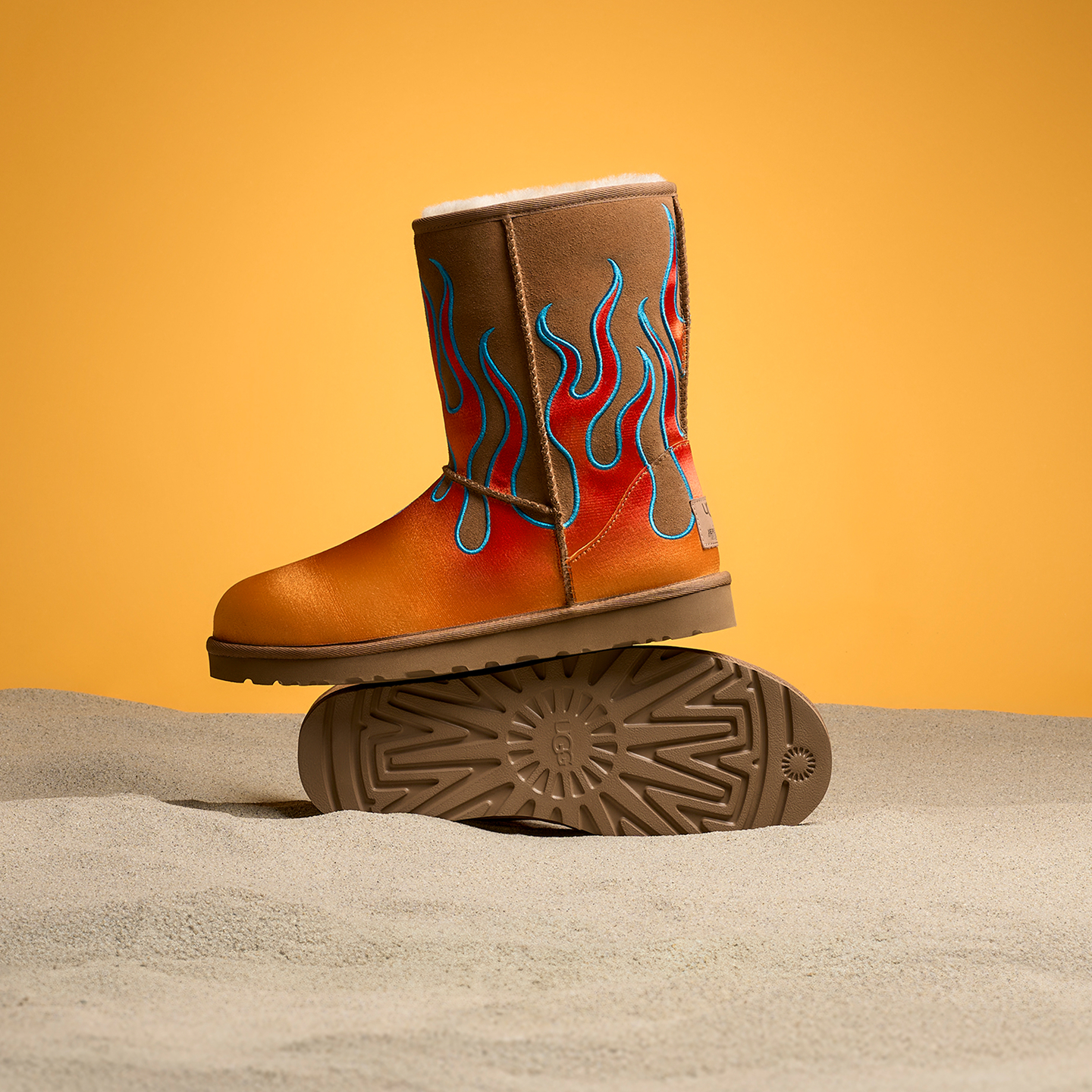 UGG®UGG Jeremy Scott Classic Shortfor | UGG® Europe